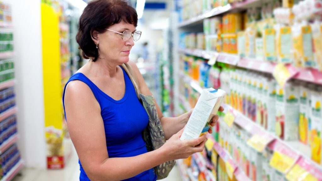 A Simple Guide to Reading Nutrition Information Labels at the ...